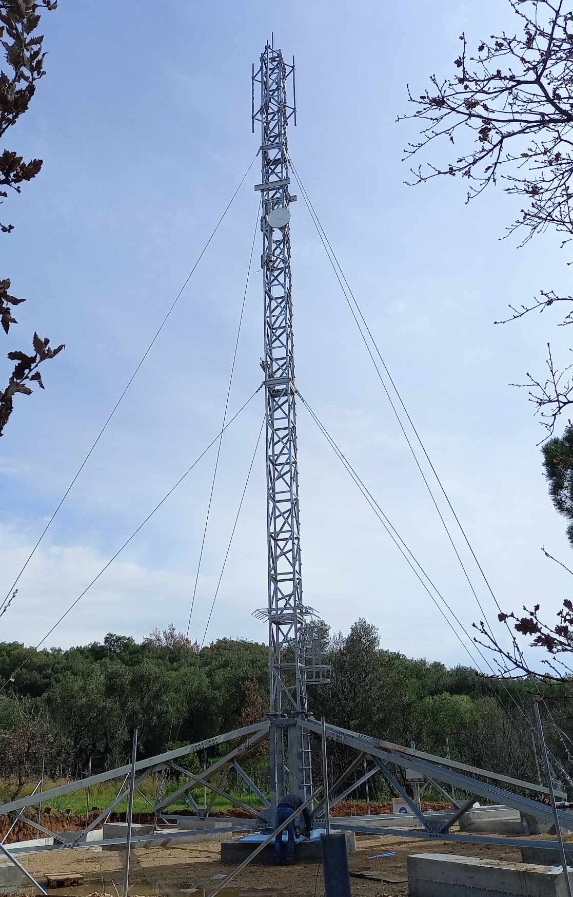 Κέρκυρα: Διαμαρτυρία κατοίκων για κεραία κινητής δίπλα σε σχολείο ...