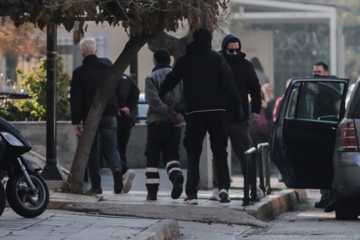 Β. Χειρδάρης στο ΕΡΤNews για υπόθεση 12χρονης: Ο βιασμός αν δεν έχει ...