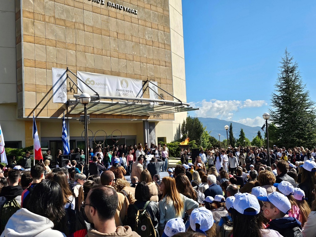 Πανεπιστήμιο Ιωαννίνων: Για πρώτη φορά στην Ολυμπιακή Λαμπαδηδρομία ...