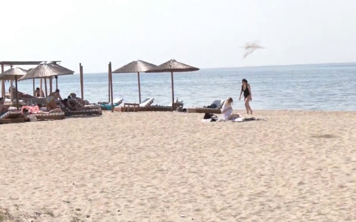Μαζική εξόρμηση στις κοντινές παραλίες της Θεσσαλονίκης - ertnews.gr