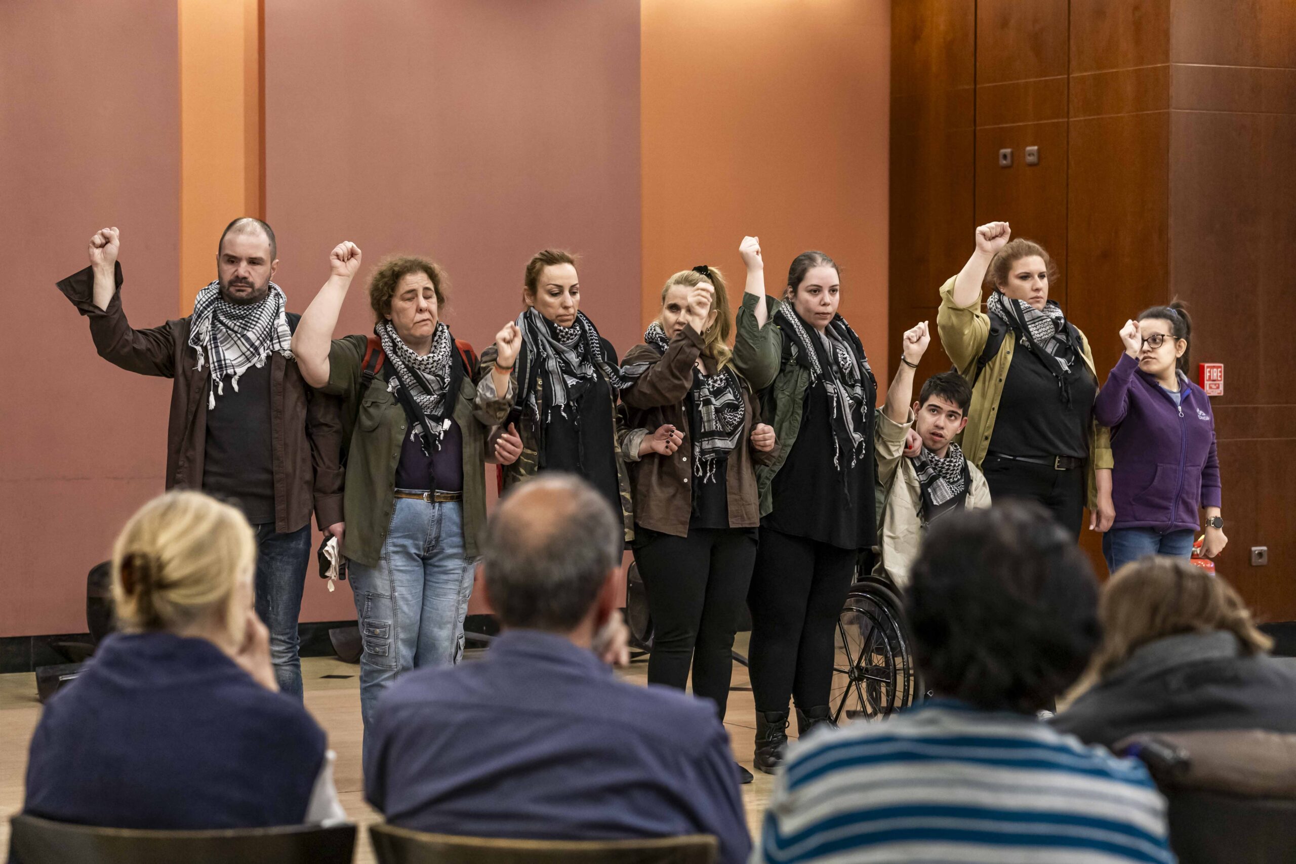 «Τέχνη και Αναπηρία»- Ολοκληρώθηκε ο κύκλος των Πολύχρωμων Κυριακών στο ...