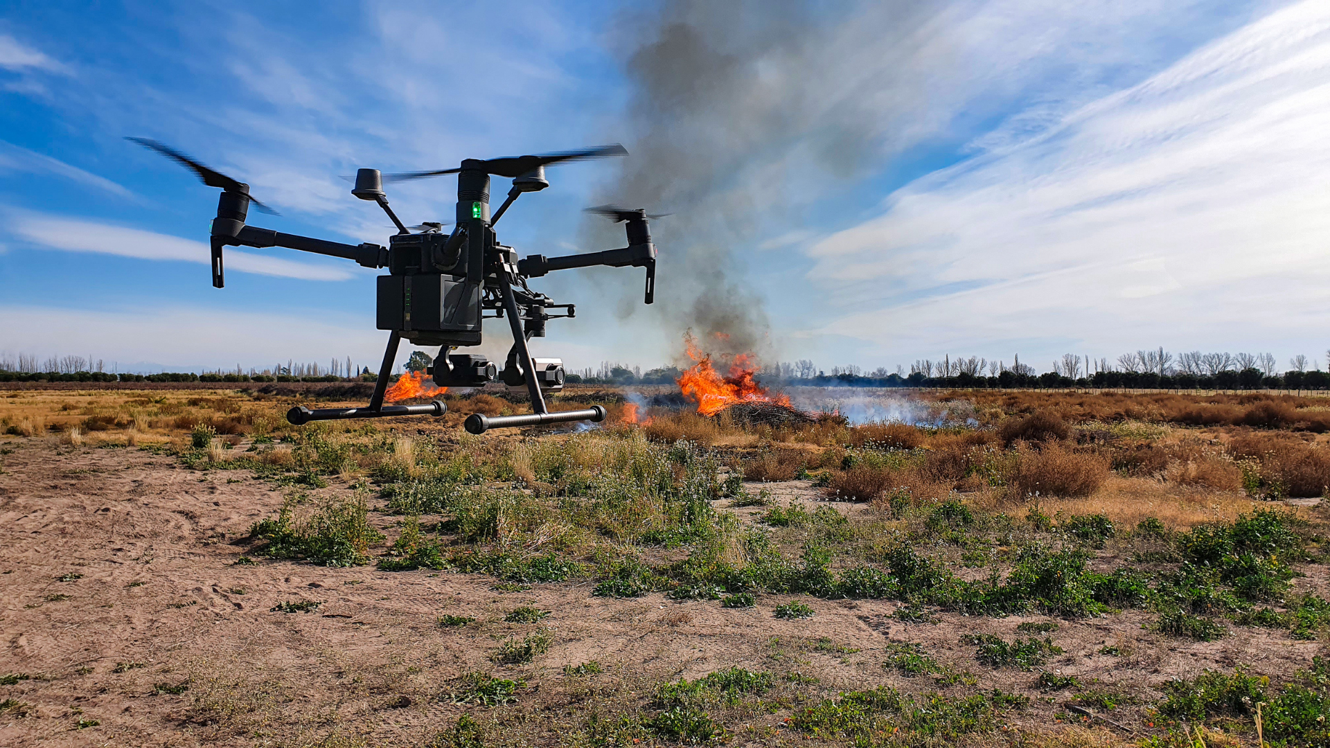 Τα drones της Πυροσβεστικής πάνω από την Αττική - Οχυρωμένη με ...