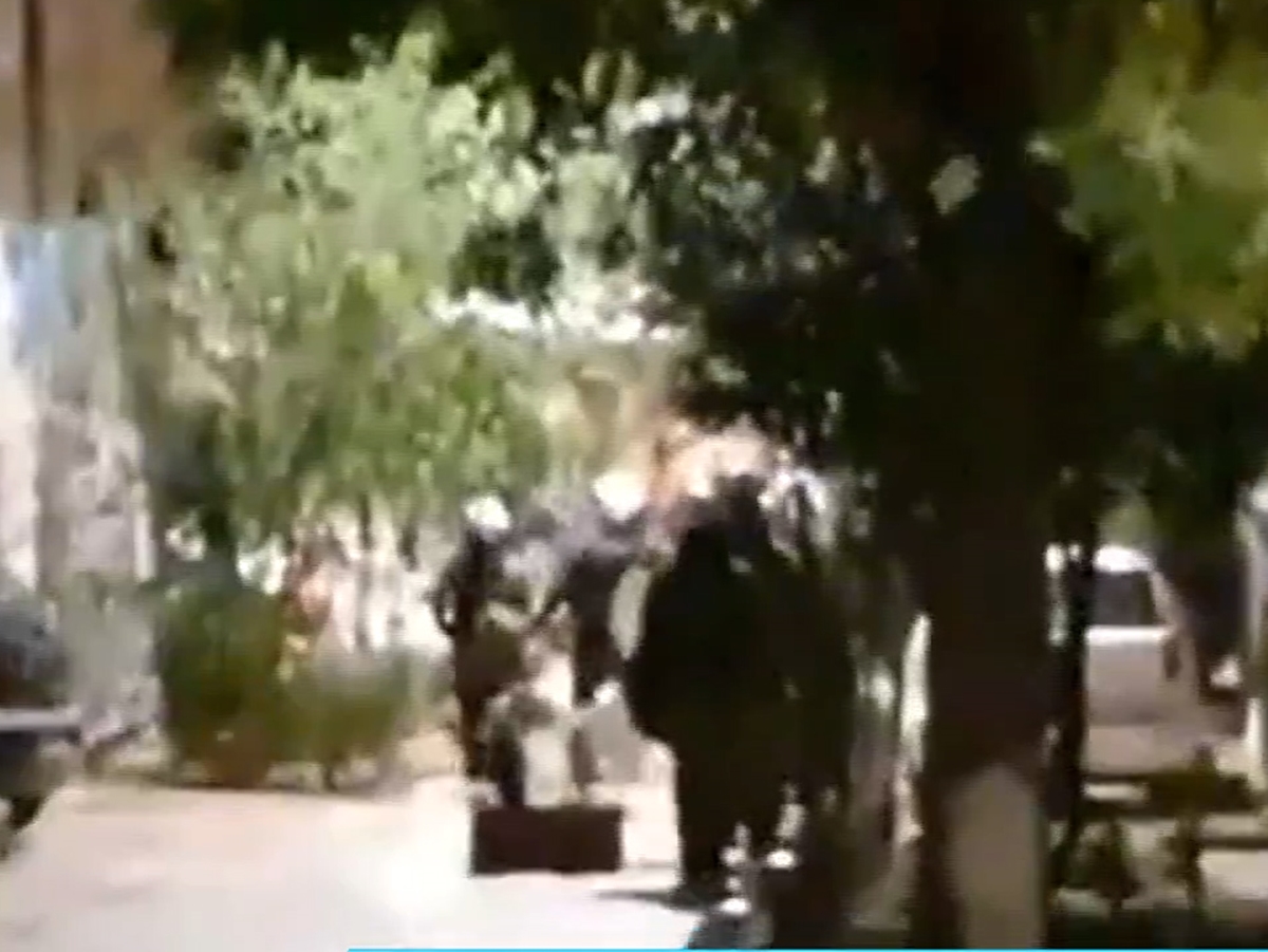 Επεισόδια τα ξημερώματα στα Εξάρχεια - Τραυματίστηκαν τρεις αστυνομικοί, έγιναν 9 συλλήψεις ...