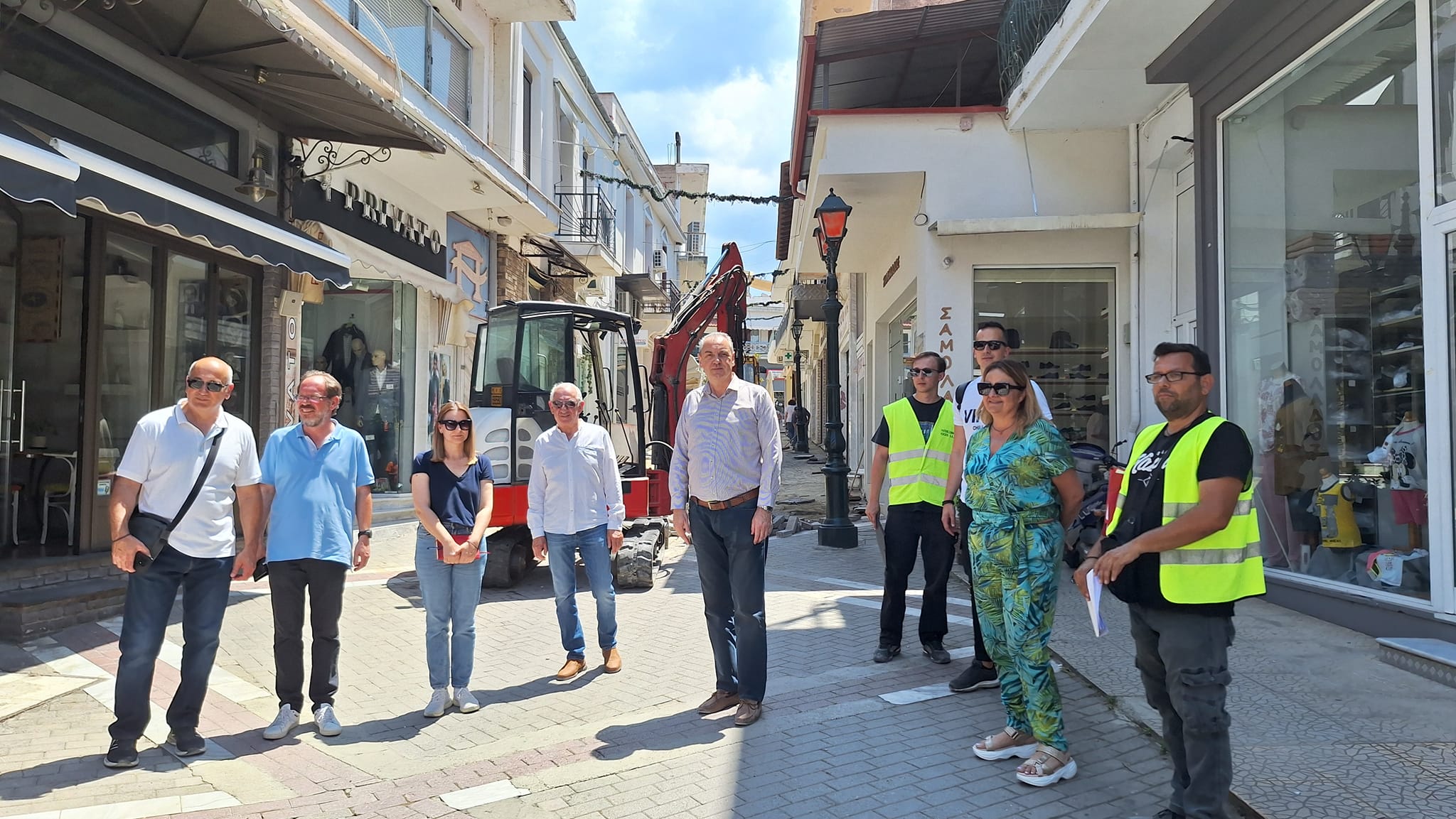 Λάρισα: Άρχισαν οι εργασίες για το "Open Mall" στην Ελασσόνα - ertnews.gr