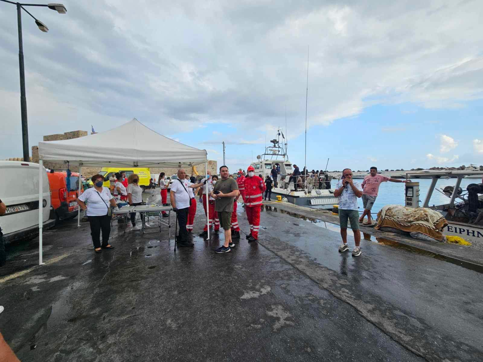 Ιεράπετρα: Περισυνελέγησαν 64 μετανάστες - Επέβαιναν σε ξύλινη βάρκα - ertnews.gr