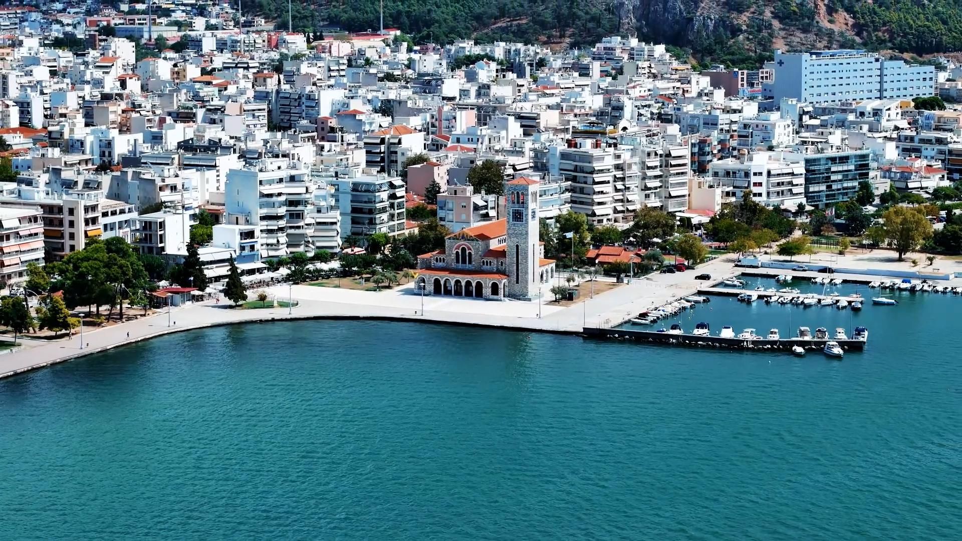 Βόλος: Καθάρισε από τα νεκρά ψάρια ο Παγασητικός - Βίντεο από την ...