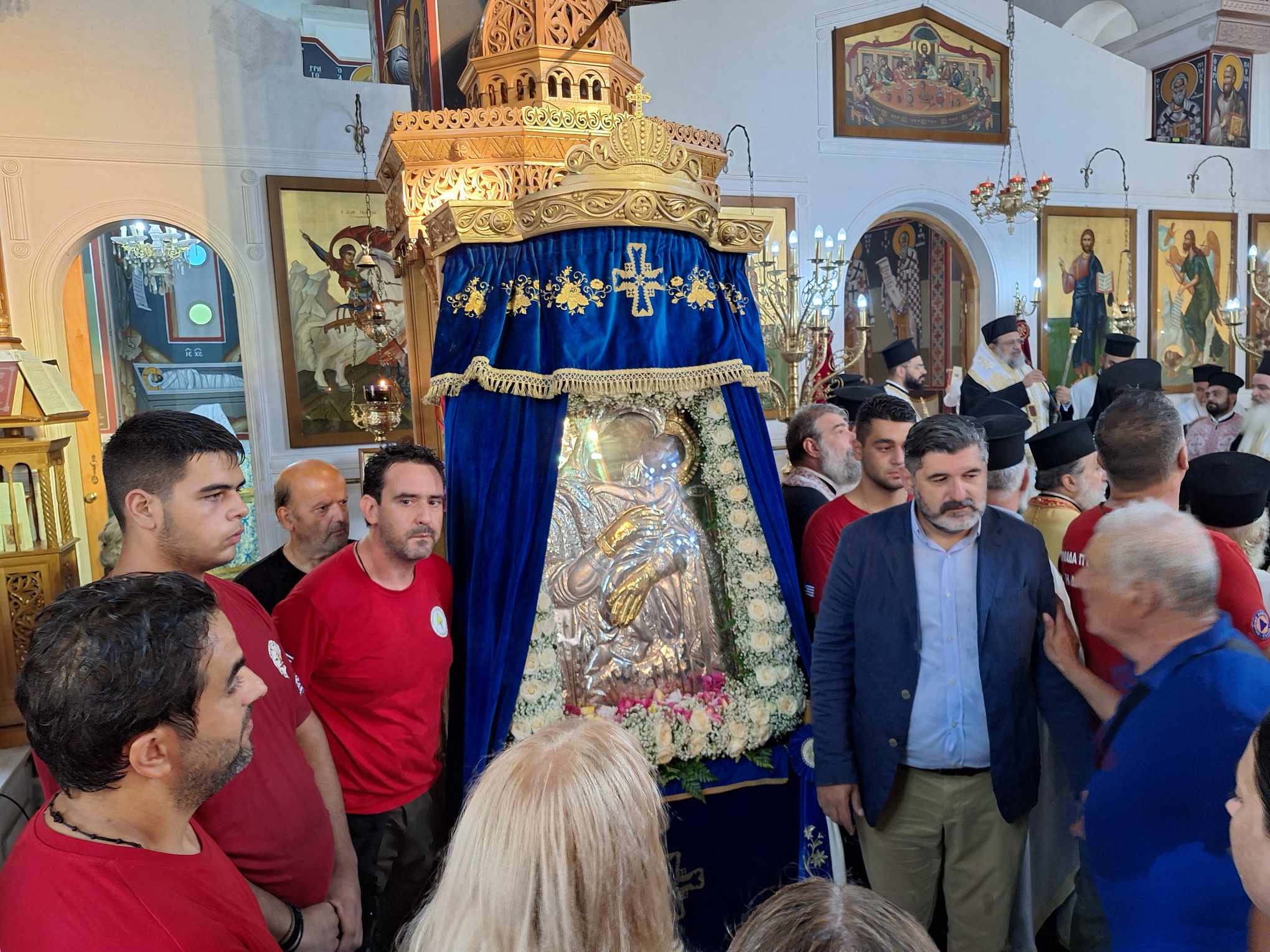 Καλαμάτα: Η Εικόνα της Παναγίας Δημιοβίτισσας στον Ι.Ν. Γενεθλίου της ...