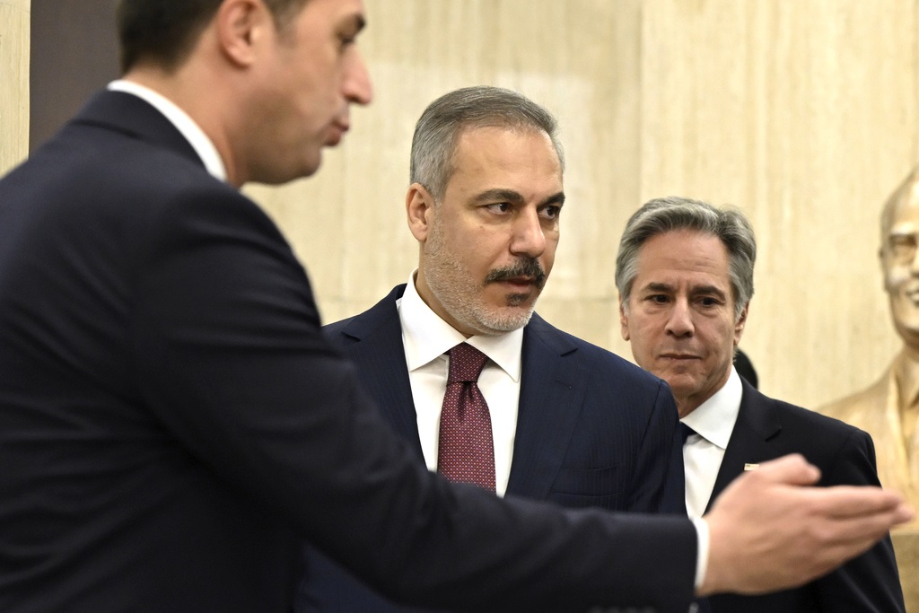 Η Συρία στο επίκεντρο της συνάντησης Μπλίνκεν - Φιντάν — Επιτακτική ...