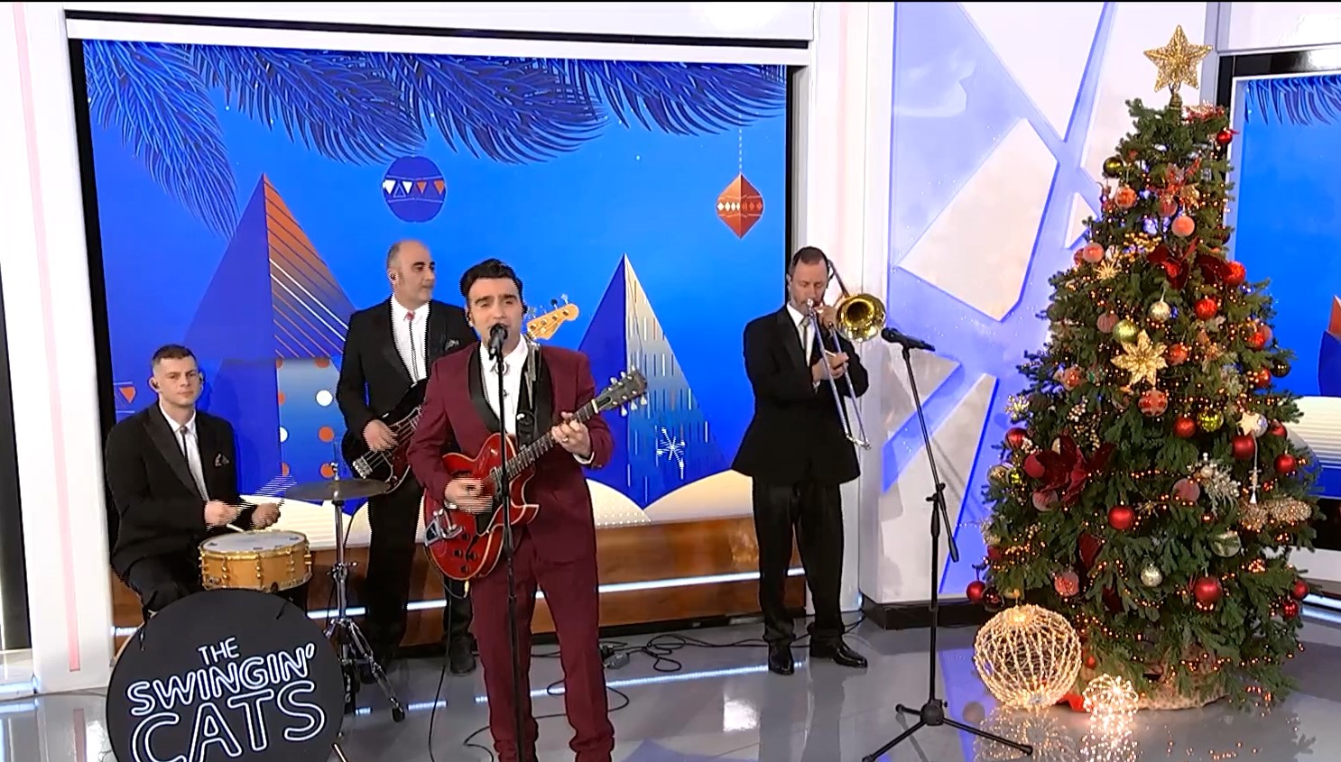 Οι «Συνδέσεις» από αύριο με τον Κ. Παπαχλιμίντζο και την Κ. Δούκα - Στο στούντιο το συγκρότημα ...