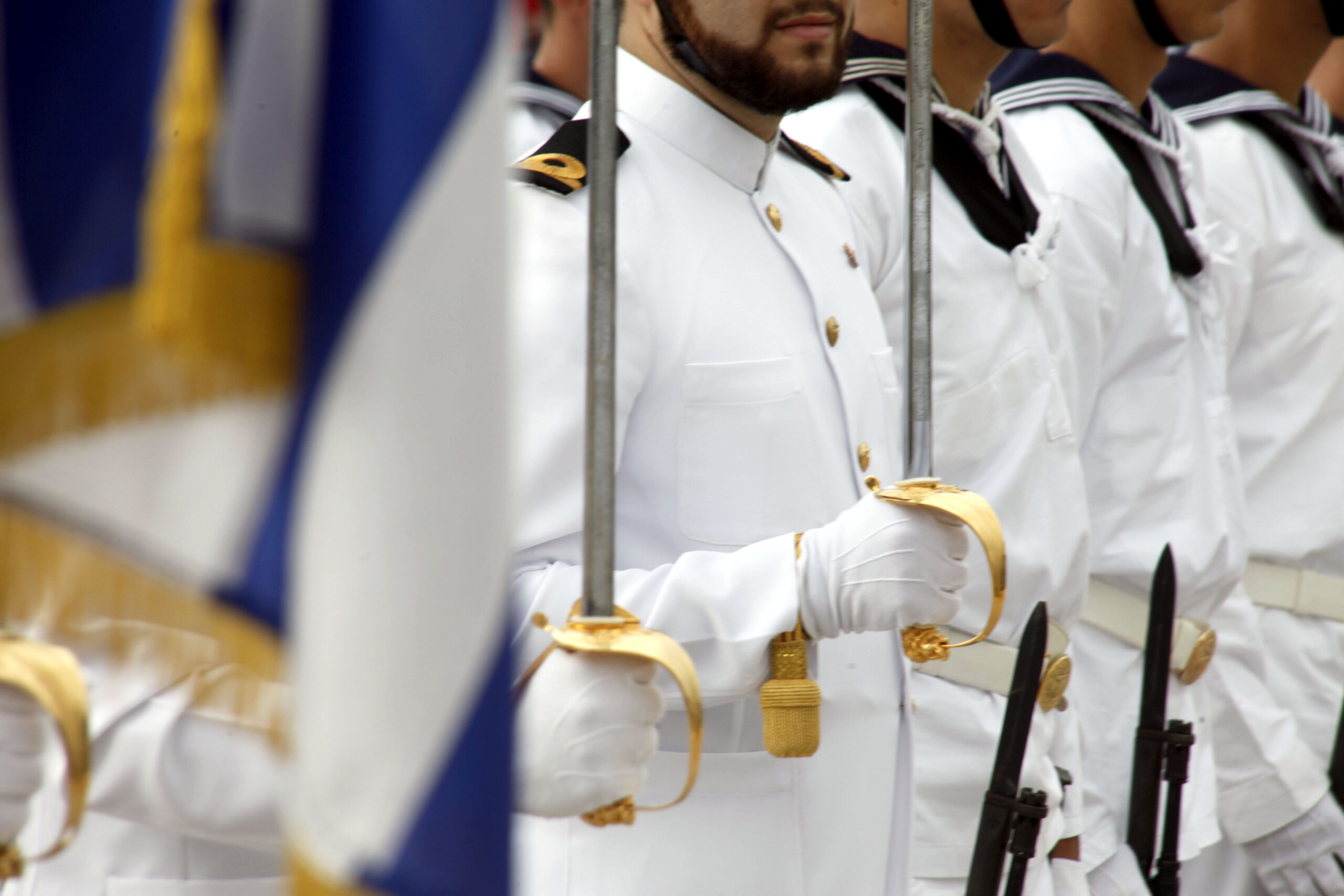 Οι έκτακτες κρίσεις στις Ένοπλες Δυνάμεις: Μειωμένες οι θέσεις των ...