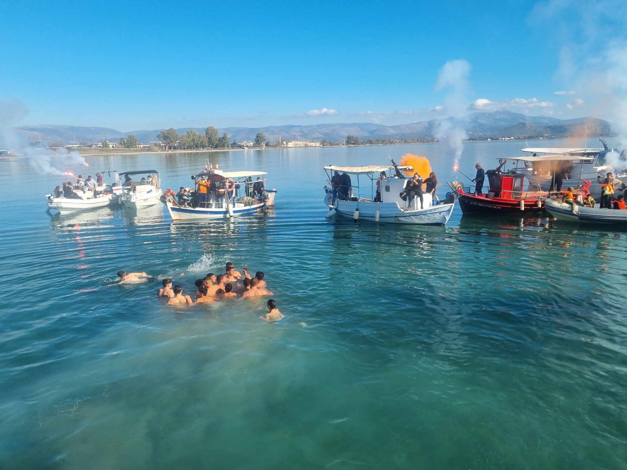 Θεοφάνεια στην Ελλάδα μέσα από τη ματιά του ΕΡΤNews - Οι στιγμές που ...