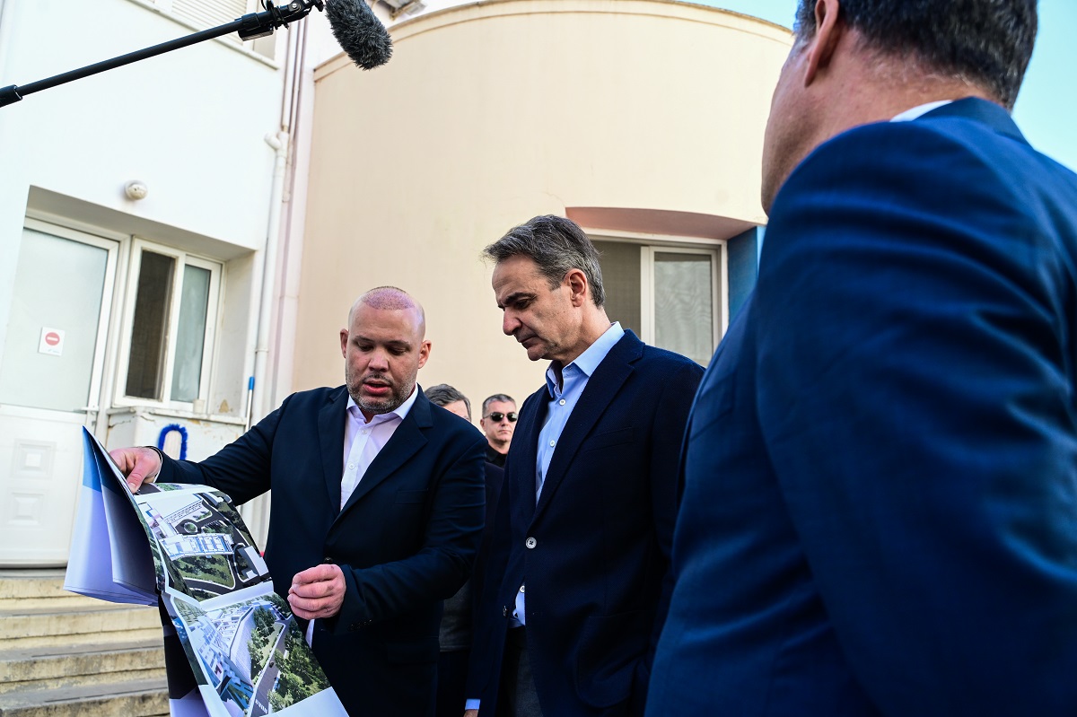Ασκληπιείο Βούλας: Επίσκεψη Μητσοτάκη στο νέο υπερσύγχρονο τμήμα ...