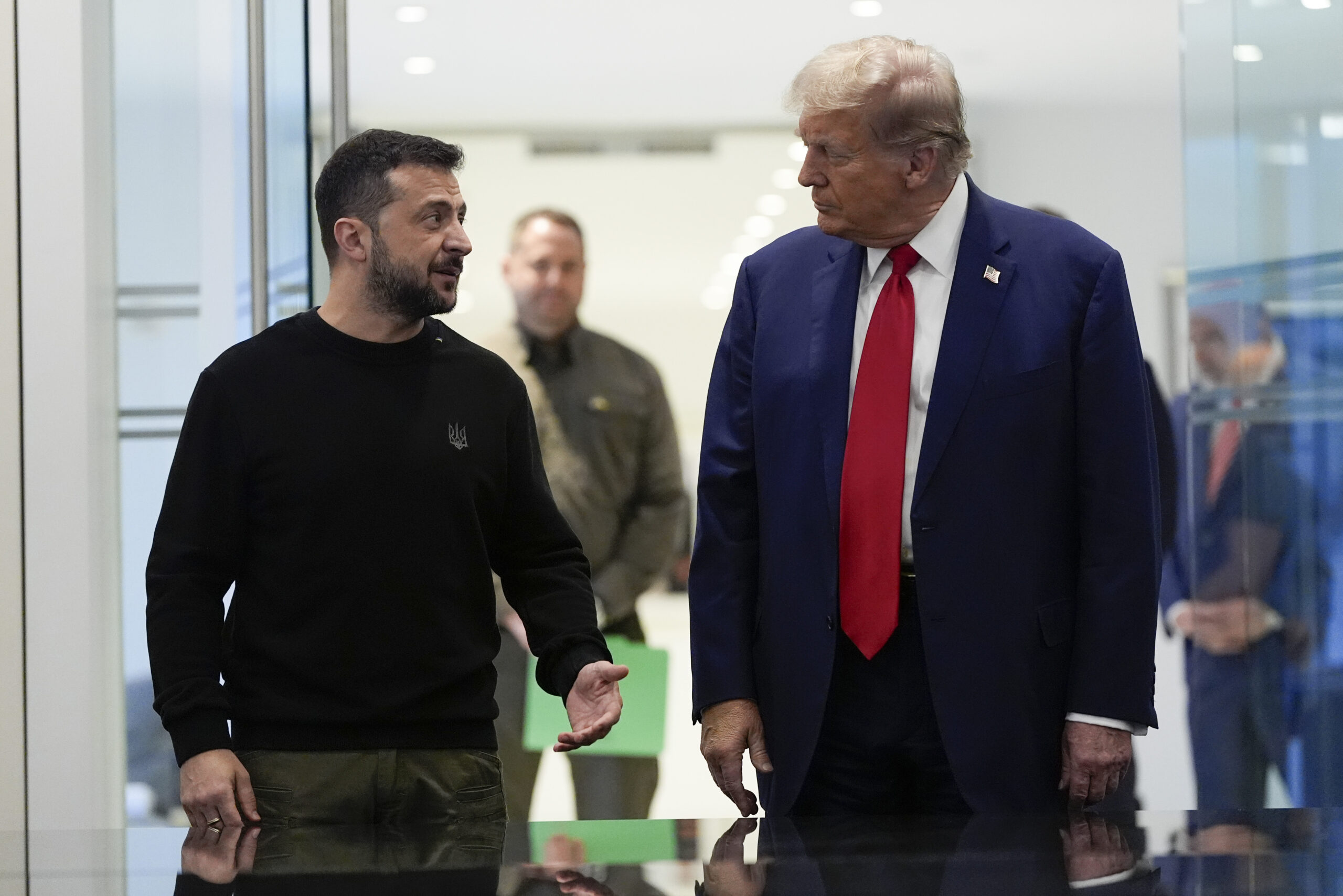 Ζελένσκι: Ο Τραμπ είναι παγιδευμένος σε «φούσκα παραπληροφόρησης» - Δεν ...