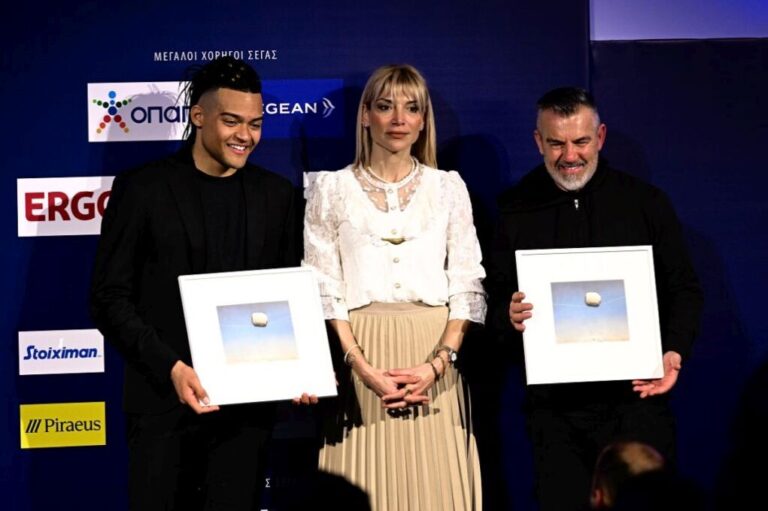 Τιμή, συγκίνηση και υπερηφάνεια στη γιορτή του ΣΕΓΑΣ στο Στάδιο Ειρήνης ...