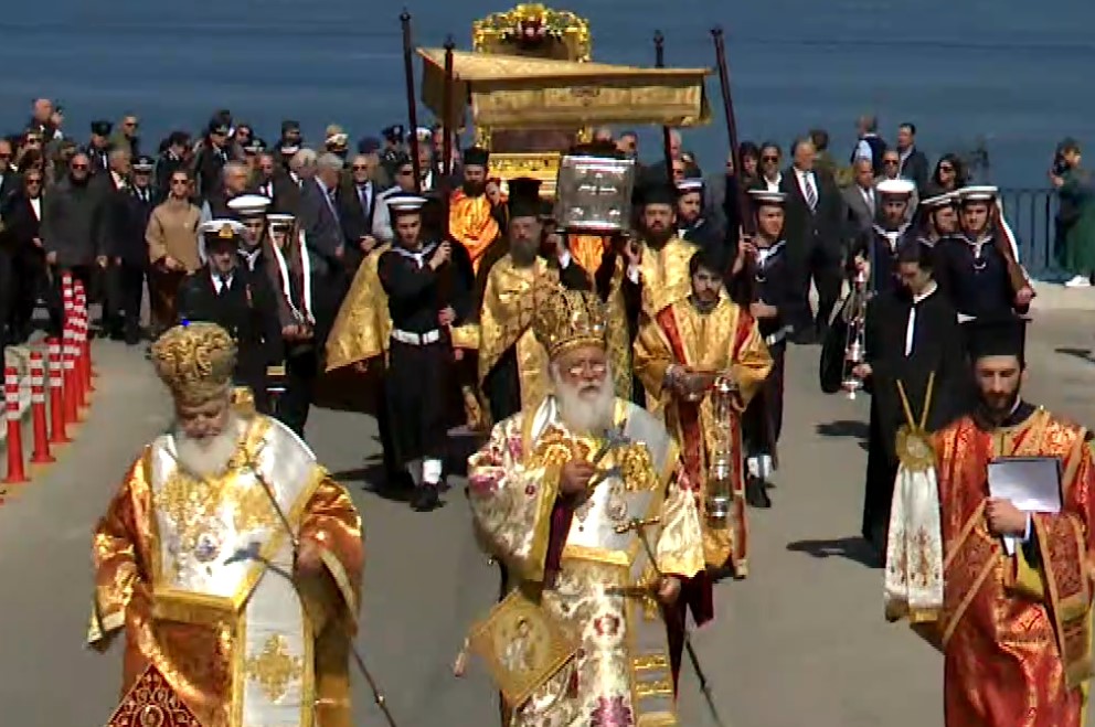 Κέρκυρα: Με κατάνυξη η λιτάνευση του σκηνώματος της Αγίας Θεοδώρας - ertnews.gr