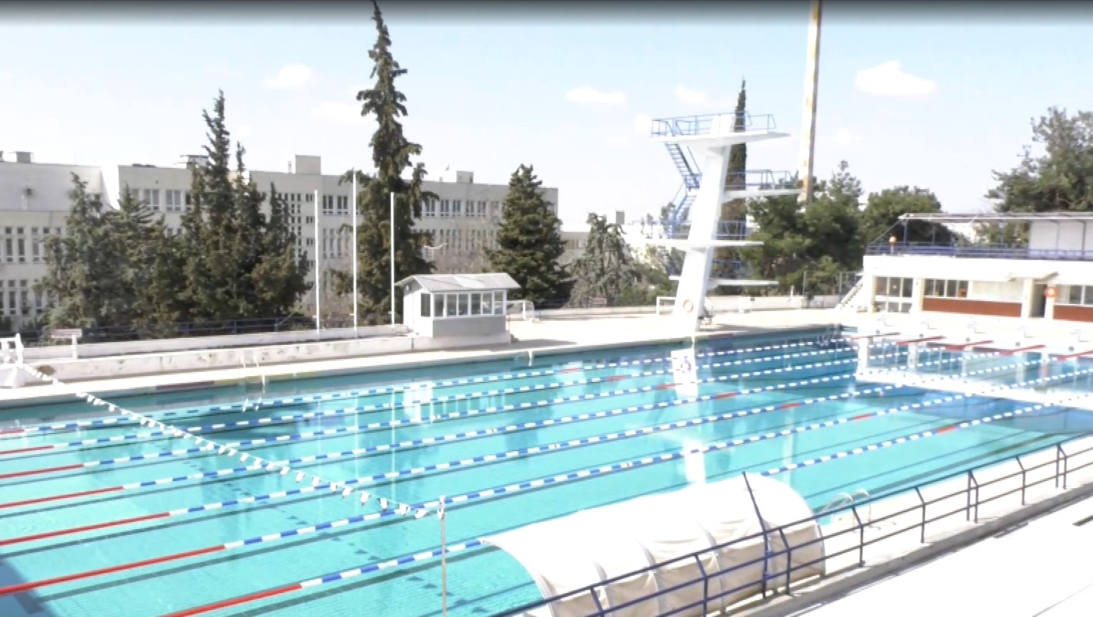Κλειστό το Εθνικό Κολυμβητήριο Θεσσαλονίκης – Συνωστισμός στα υπόλοιπα ...