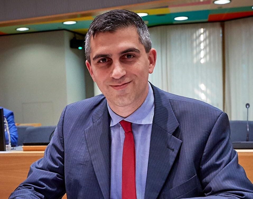 Ο υπουργός Υποδομών & Μεταφορών Χρίστος Δήμας στον 102FM της ΕΡΤ3- «Ο ...