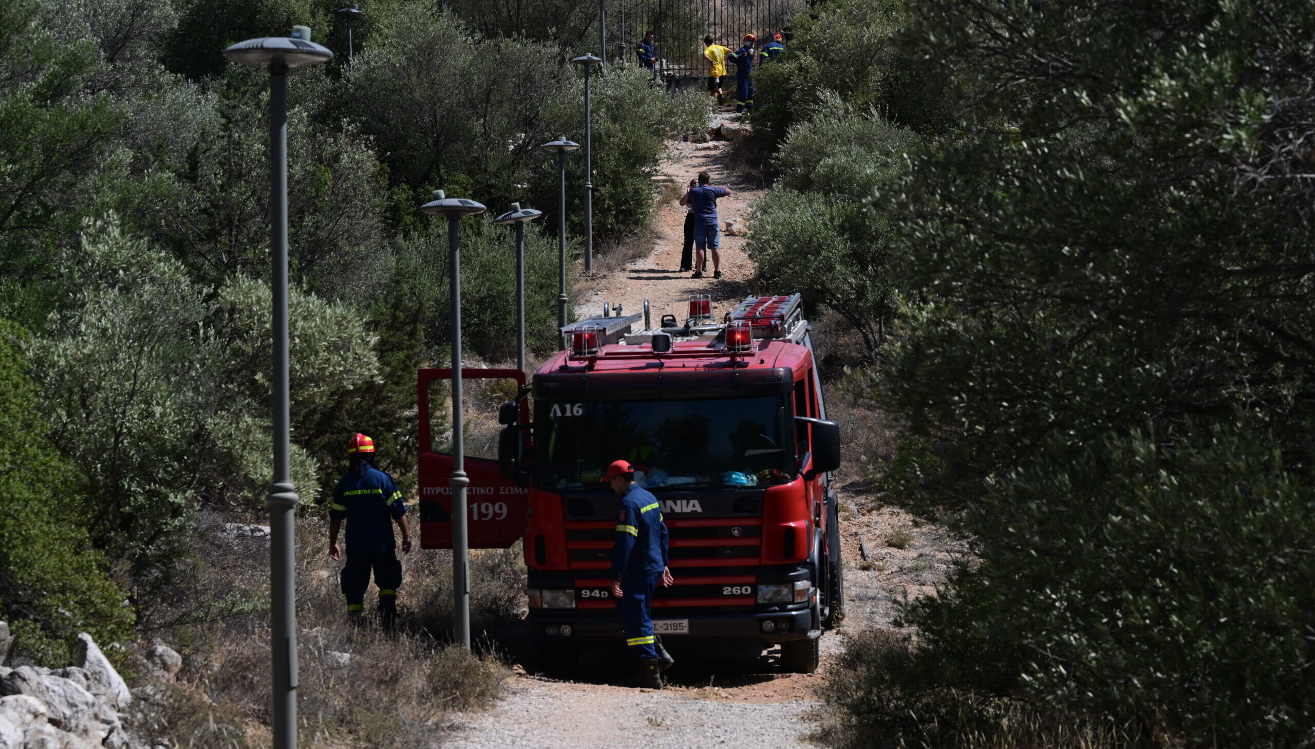 Τι εξετάζει η πυροσβεστική για τη φωτιά που ξέσπασε στους πρόποδες του ...
