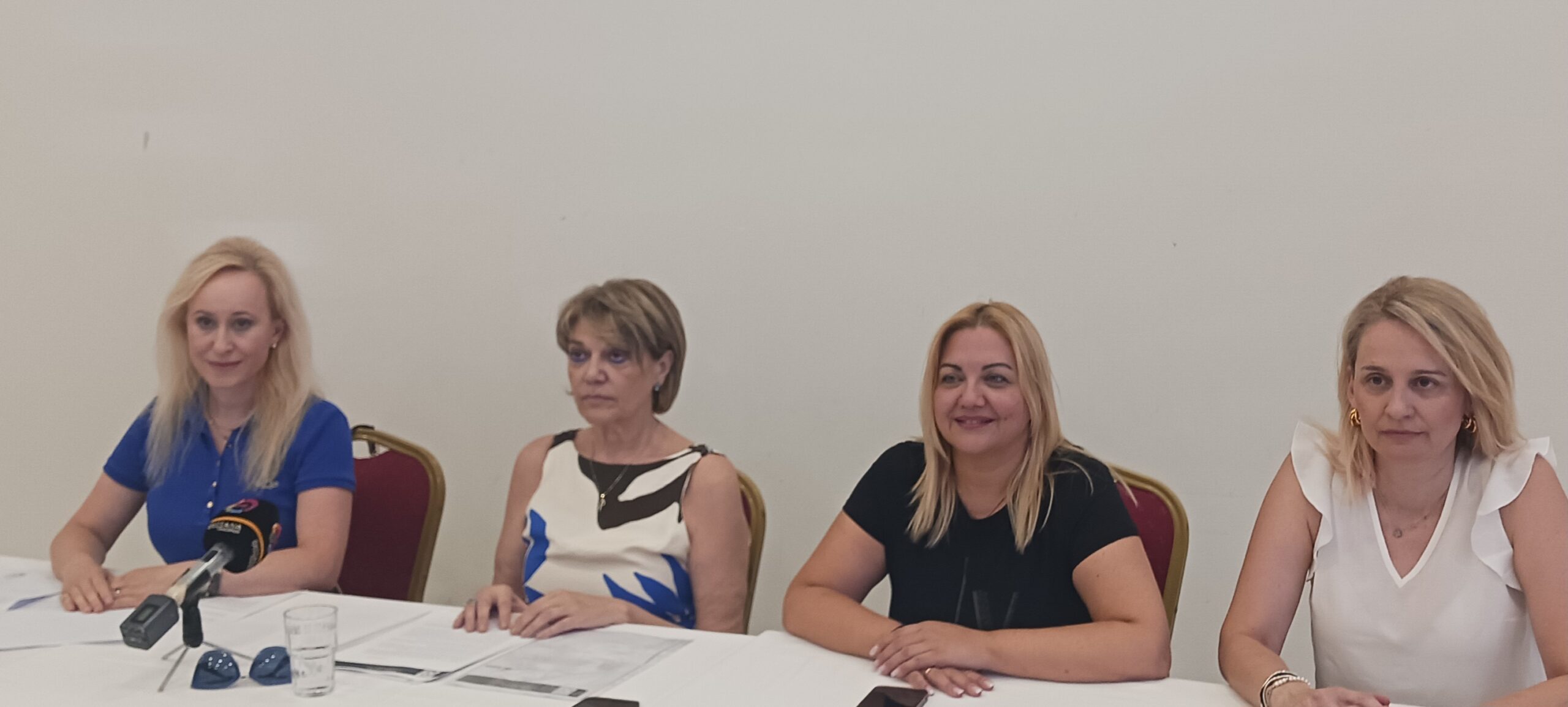 Οι Daughters of Penelope κατηγορούν για παραγκωνισμό τον διοικητή του ...