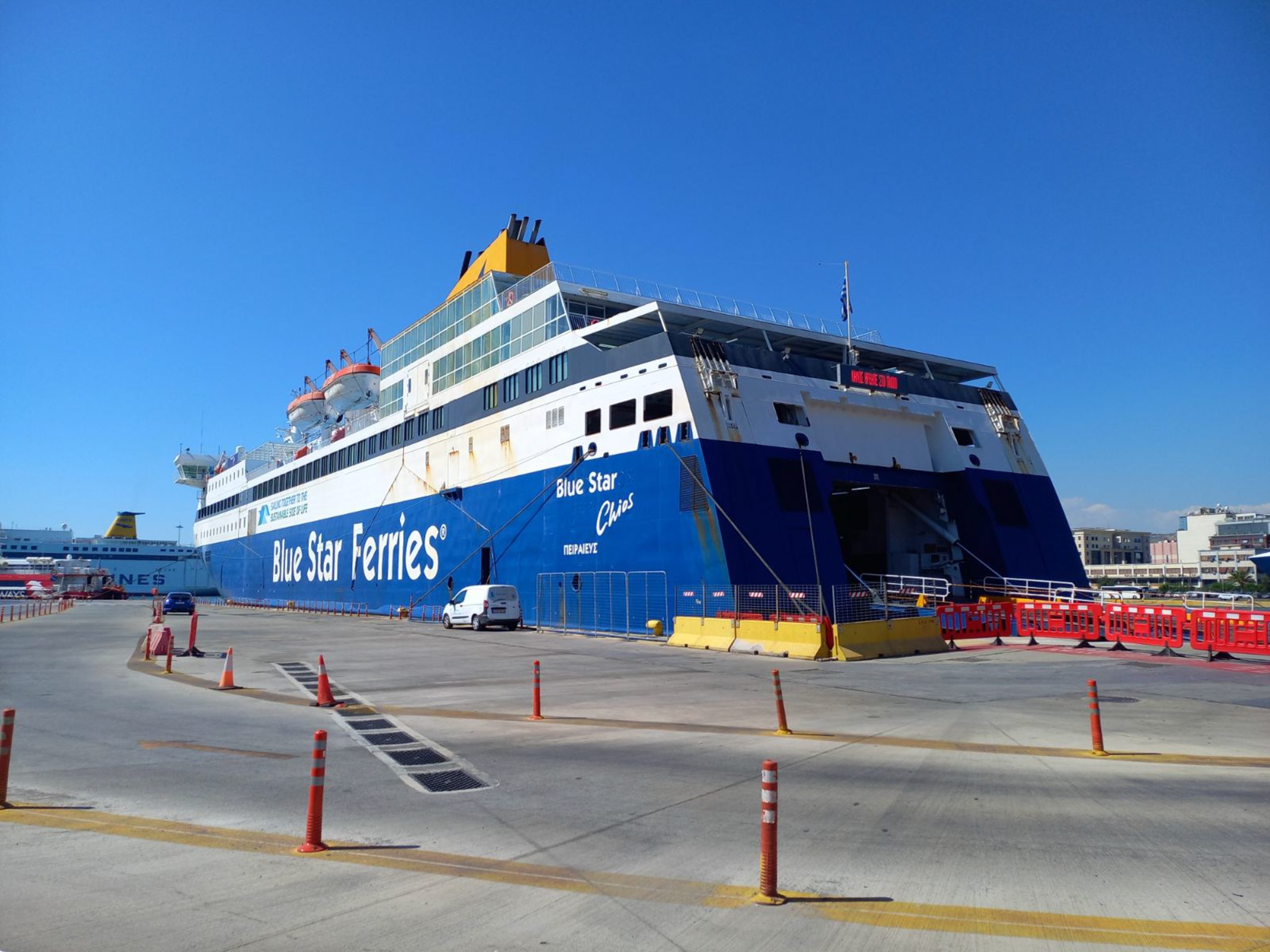 Blue Star Χίος: Δύο συλλήψεις για τον θάνατο του 20χρονου ναυτικού ...