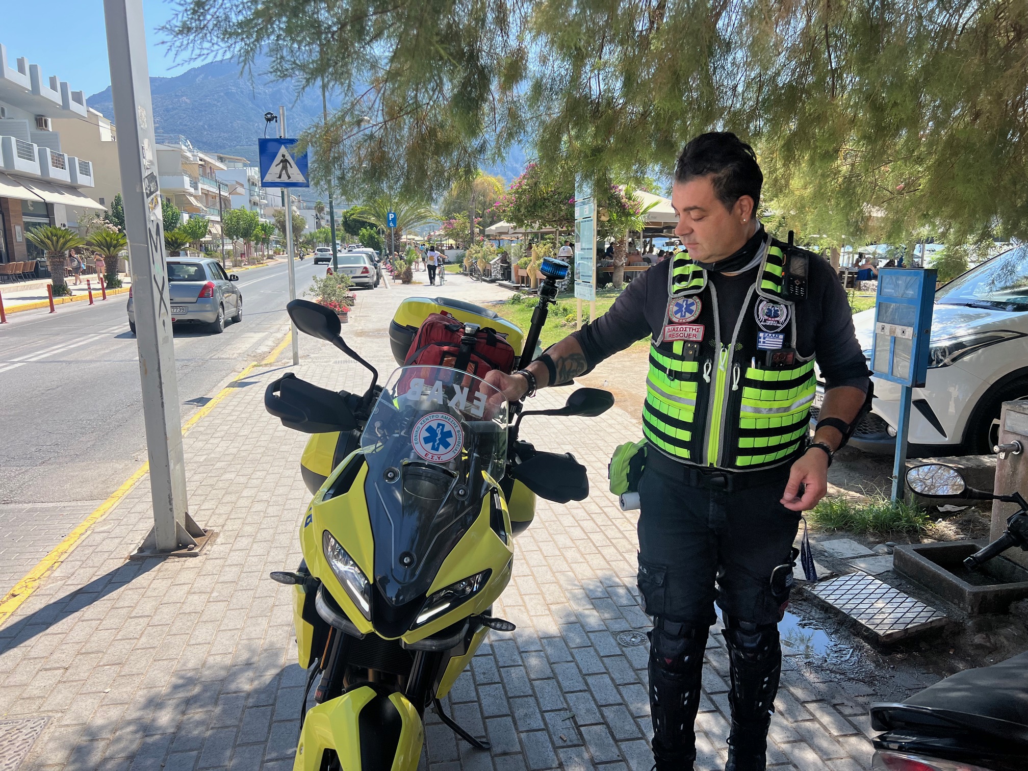 Σοβαρό τροχαίο στην Αθήνα για τον διασώστη του ΕΚΑΒ που υπηρέτησε με τη ...