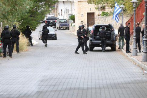 Live η ενημέρωση του κυβερνητικού εκπροσώπου (3/11/25) - ertnews.gr