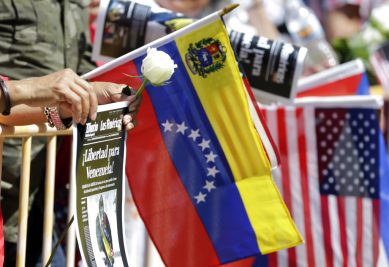 Ο Μαδούρο δηλώνει έτοιμος να συζητήσει «πρόσωπο με πρόσωπο» με τον Τραμπ - ertnews.gr