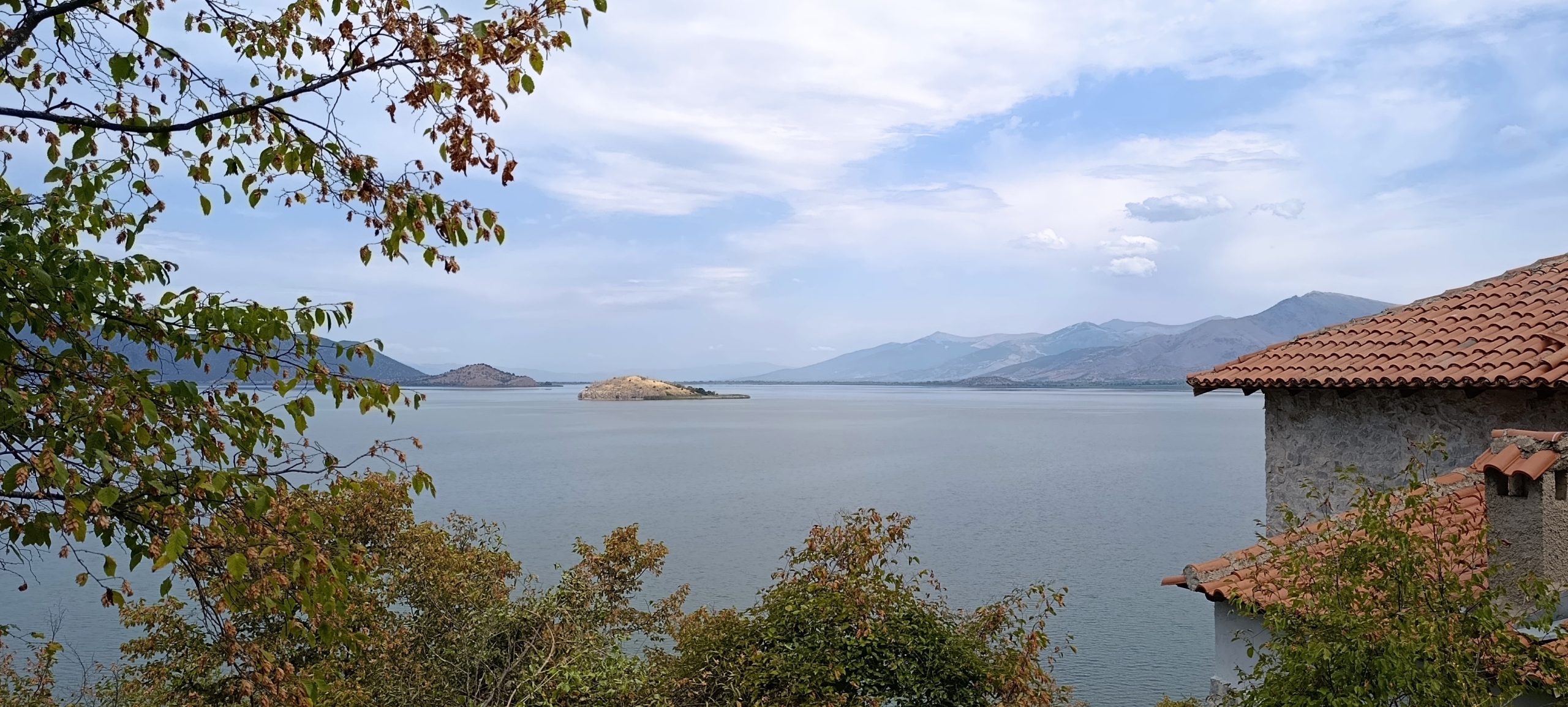 Πρέσπα: Μνημόνιο συνεργασίας Δήμου και Ελληνικής Εταιρείας ...