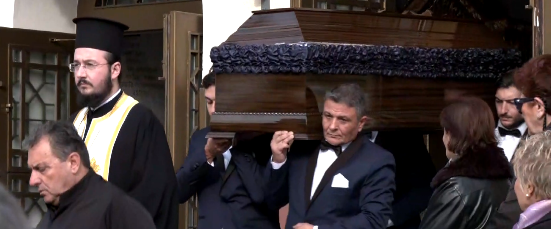 Θεσσαλονίκη: Κηδεύτηκε ο Δημήτρης Σταμάτης - ertnews.gr