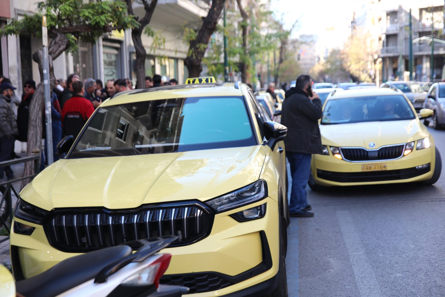 Ταξί: Συνεχίζεται και σήμερα η απεργία - Πορεία προς τη Βουλή - ertnews.gr