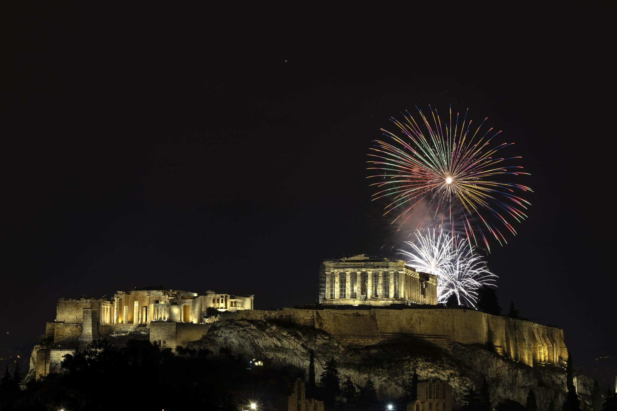 Πρωτοχρονιά 2026: Εντυπωσιακοί εορτασμοί στην Ελλάδα και τον κόσμο ...