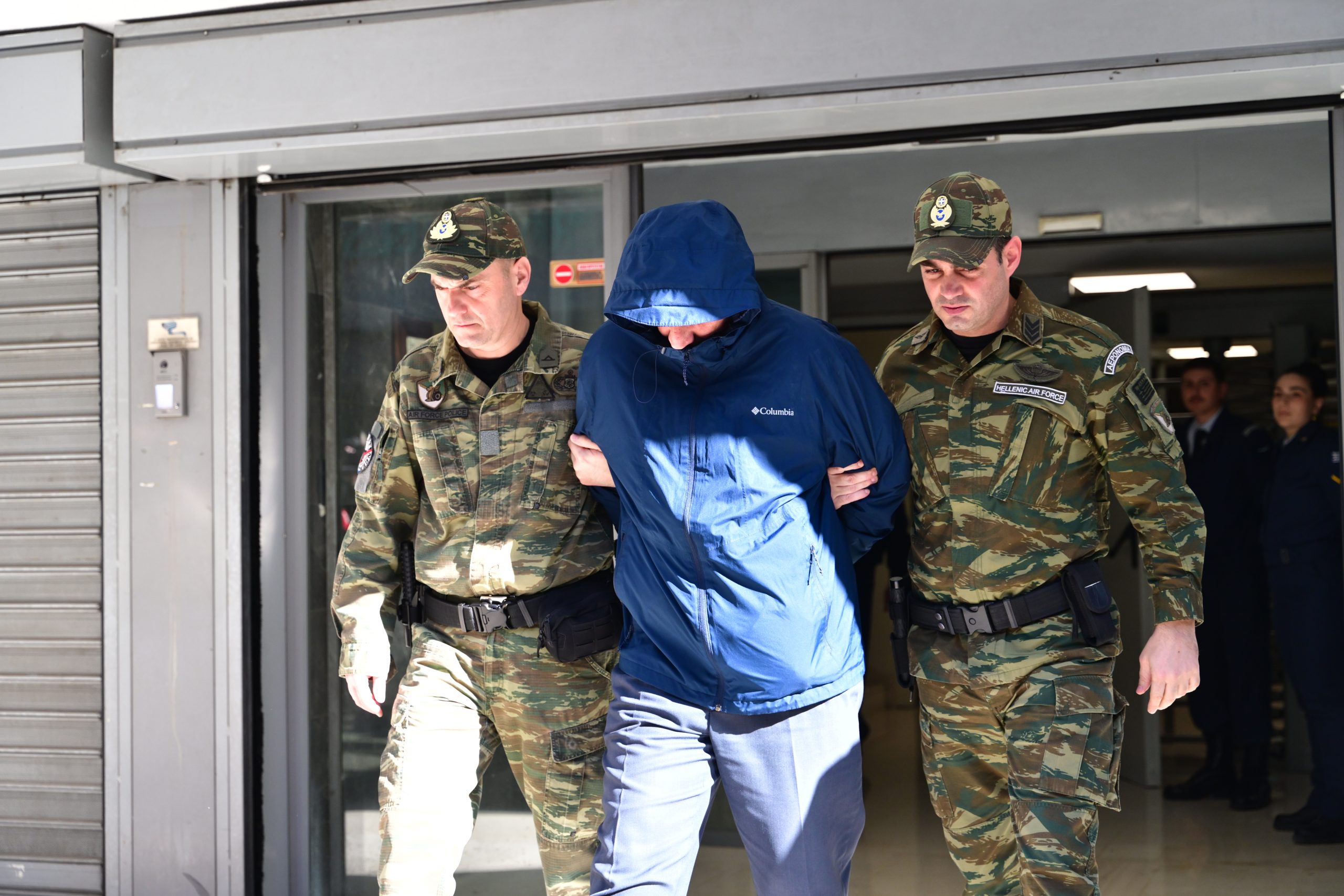 Στην κορυφή της πυραμίδας των κατασκόπων η γυναίκα–σκιά πίσω από τον ...