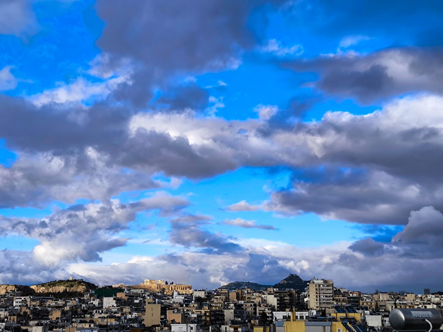 Καιρός: Από τα 29άρια σε «χειμωνιάτικη» Πρωτομαγιά – Βουτιά ...