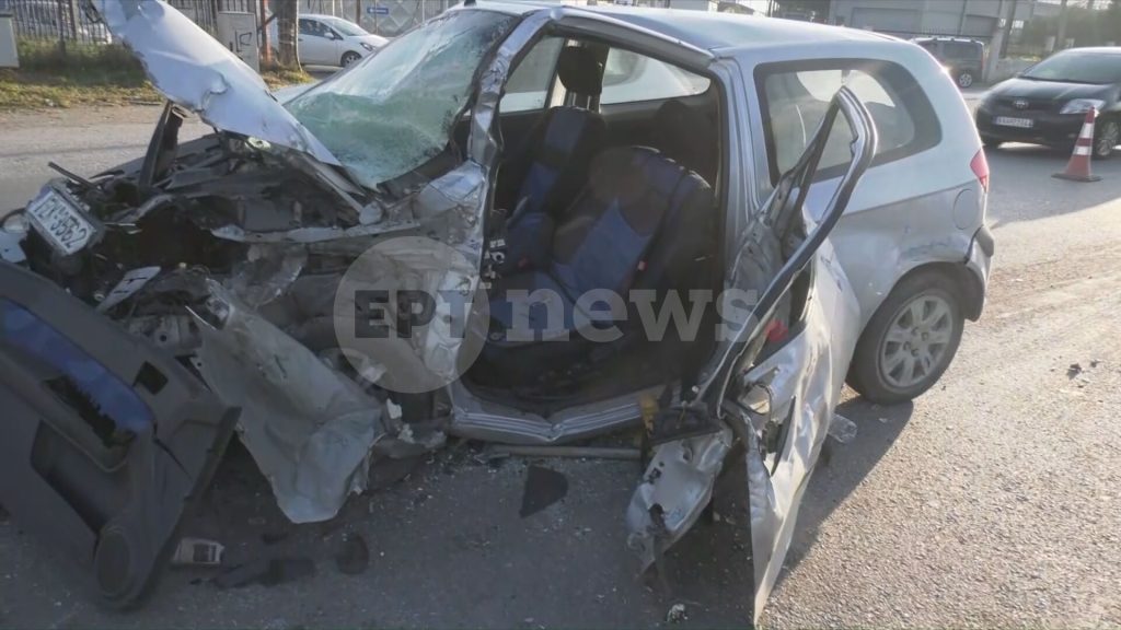 Θεσσαλονίκη: Σύγκρουση ΙΧ με φορτηγό - Απεγκλωβίστηκε μια γυναίκα ...