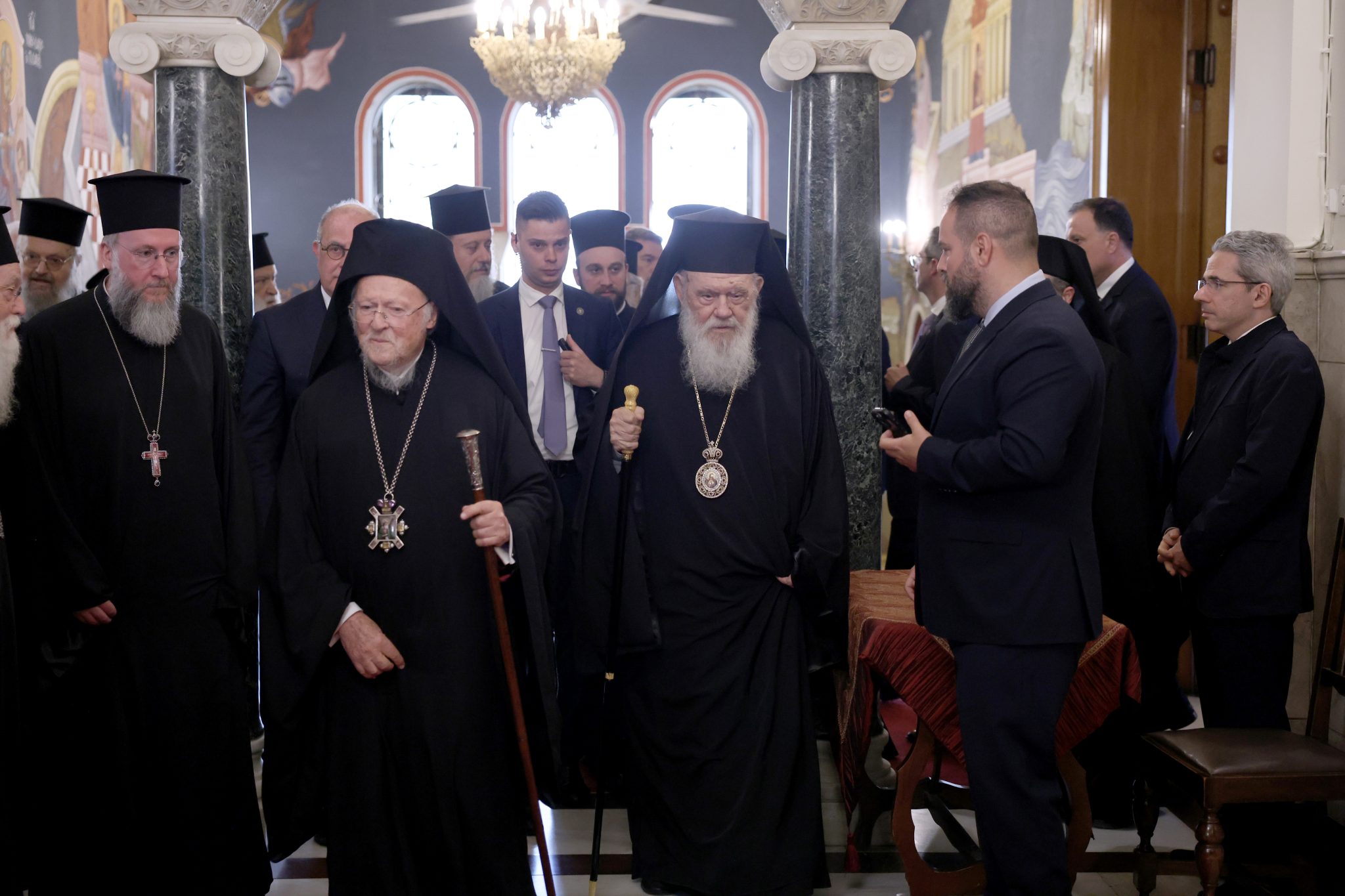 Στην Αθήνα ο Οικουμενικός Πατριάρχης: Συνάντηση Βαρθολομαίου ...