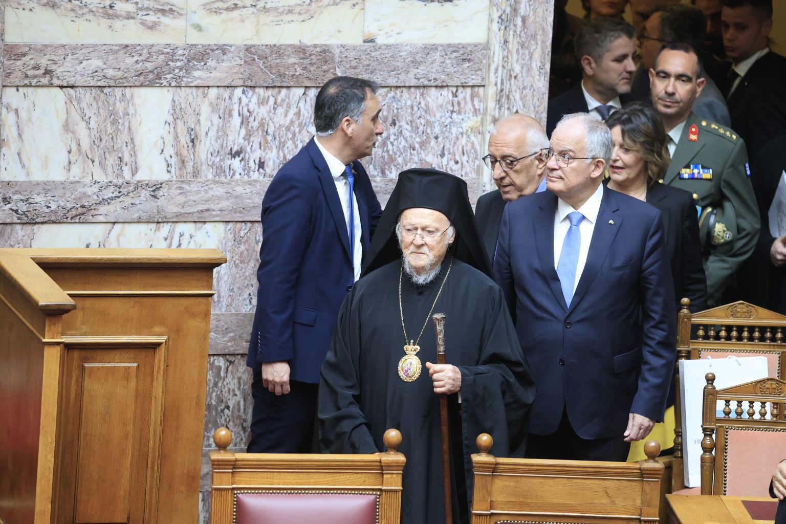 Ιστορική επίσκεψη και ομιλία του Οικουμενικού Πατριάρχη στη Βουλή ...