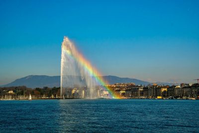 Βαθιά διχασμένη η Ελβετία ενόψει του δημοψηφίσματος για το όριο ...