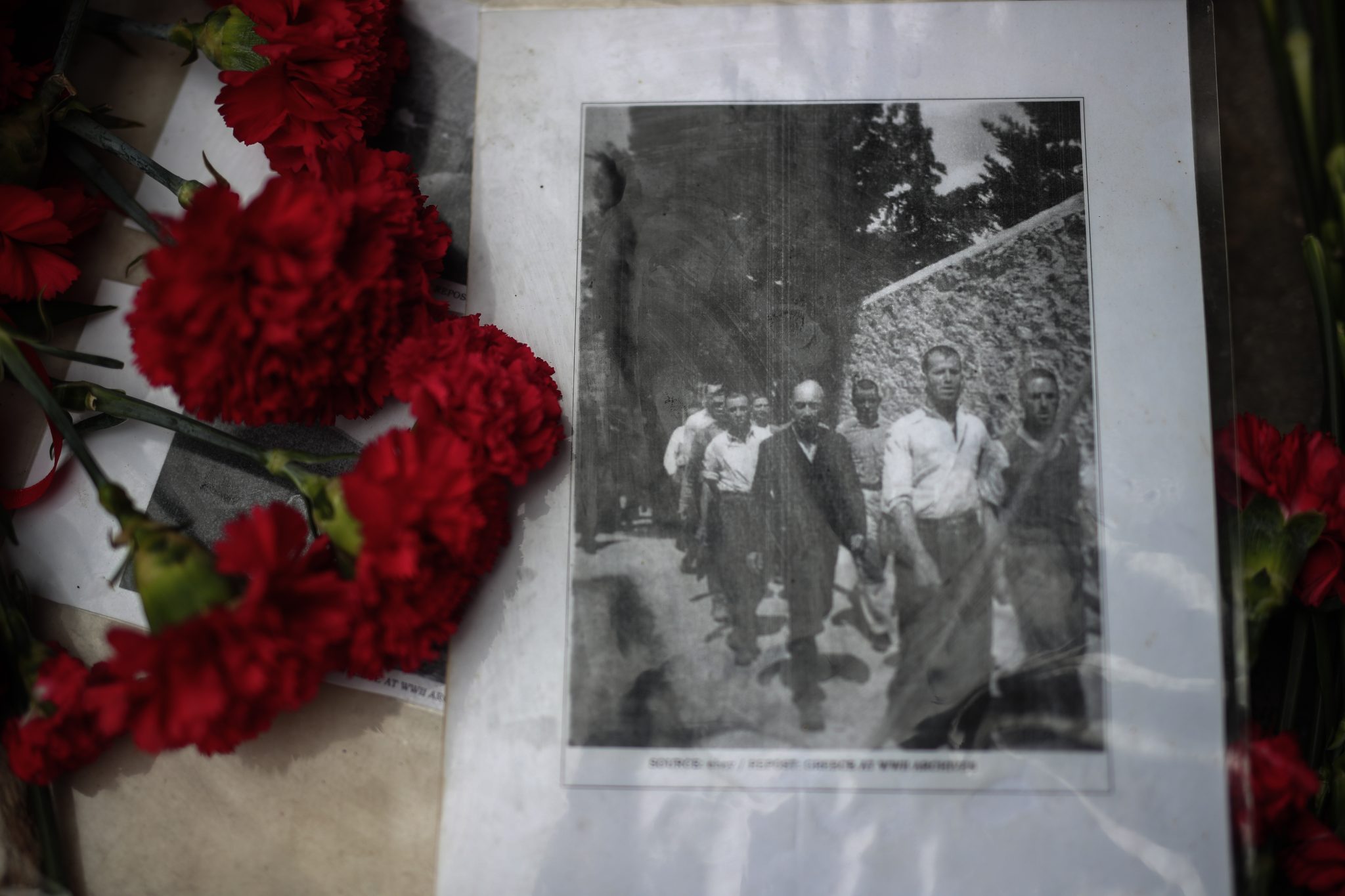 Καισαριανή: Συγκίνηση για το φωτογραφικό υλικό των 200 αγωνιστών που ...