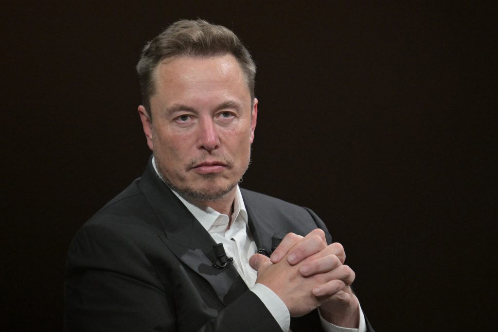«Elon Premium»: Ο Μασκ έγινε ο πρώτος τρισεκατομμυριούχος στην ιστορία ...